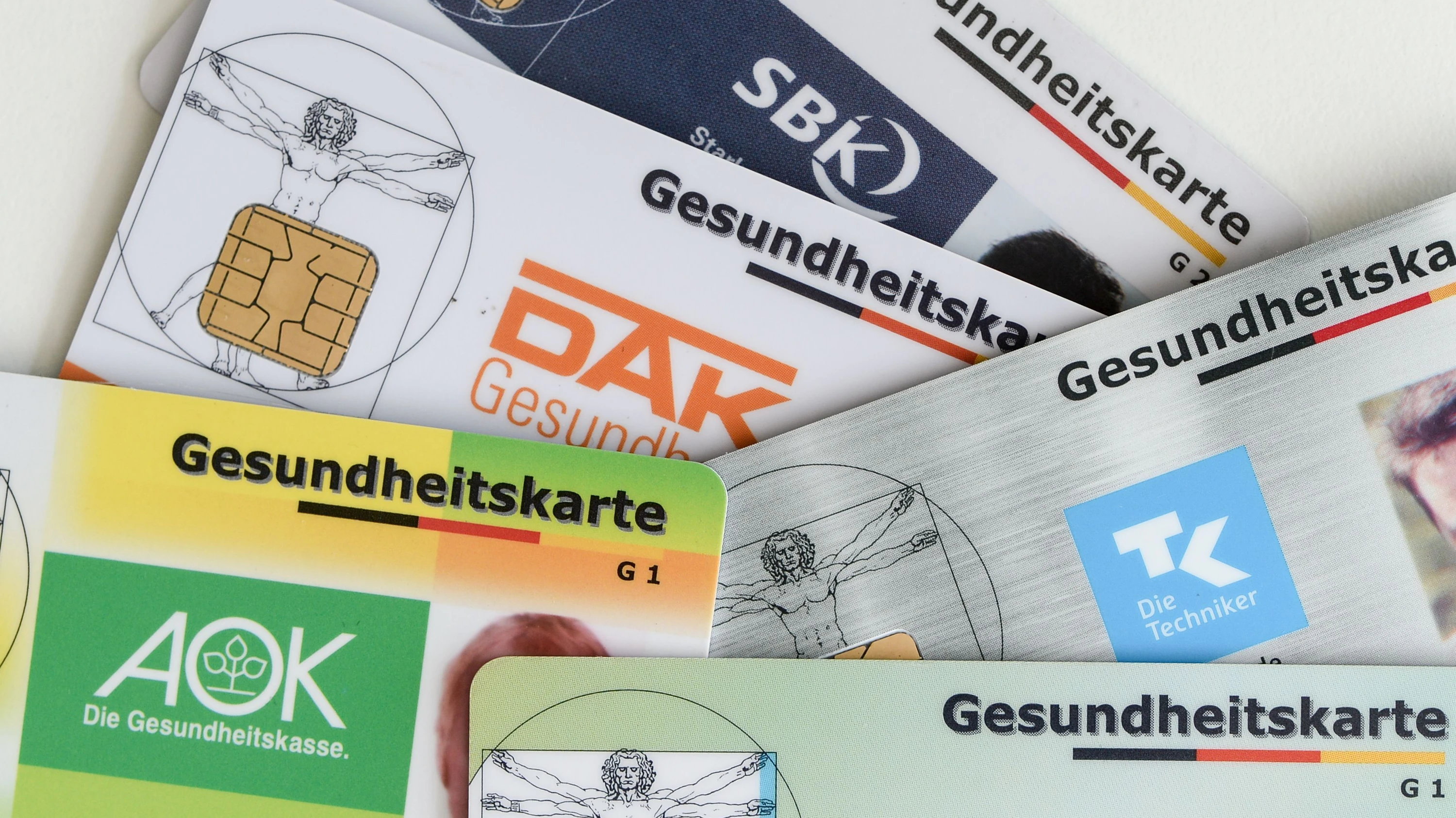 „Wirtschaftsweise“ regen an: Sollen neue Beamte in die Krankenkassen ...