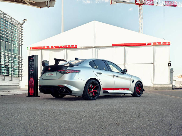 Giulia Quadrifoglio Luna Rossa una berlina estrema ed elegante