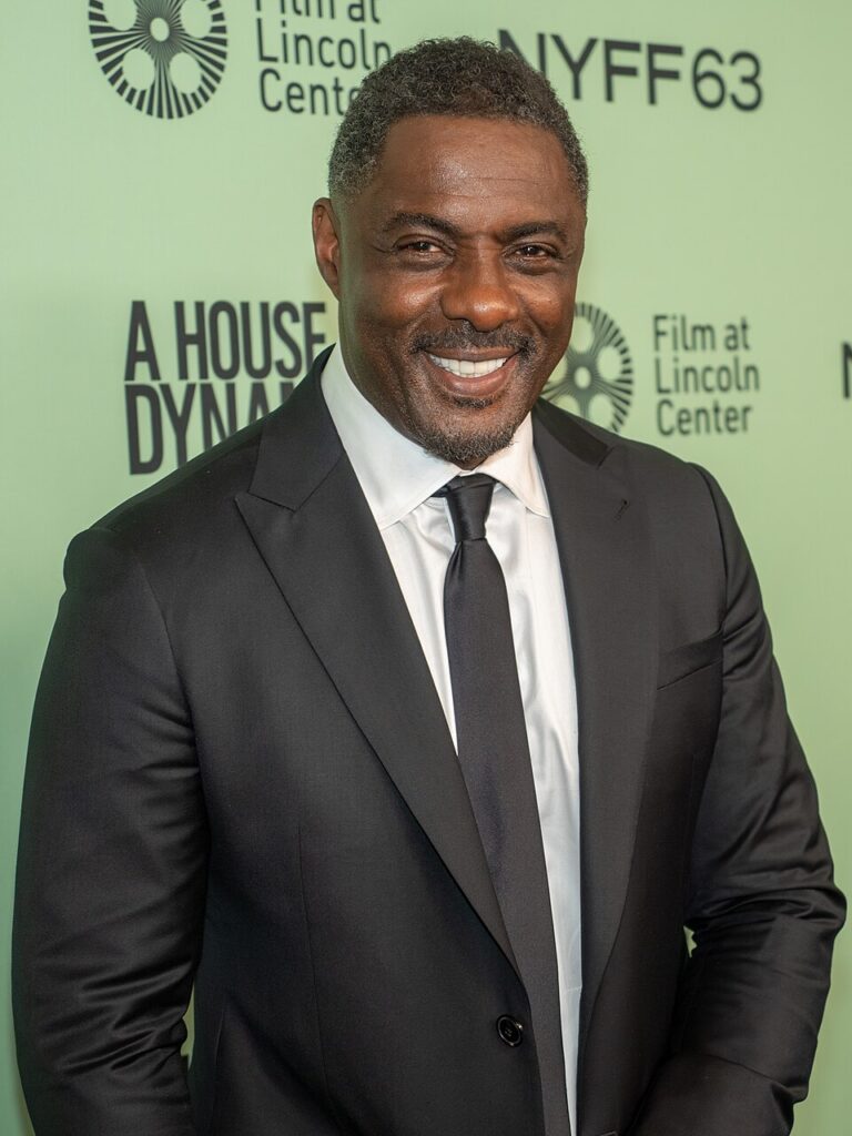 Idris Elba revient une fois pour toutes sur le rôle de James Bond