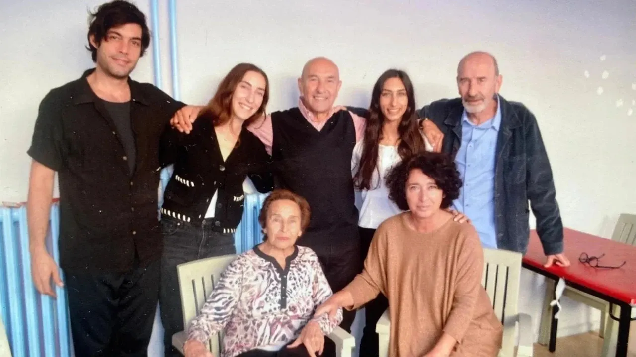 Tunç Soyer'in kızı Defne Soyer: Özlemin ve bekleyişin ağırlığı insanın ...