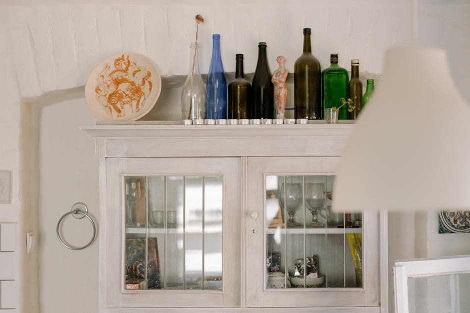 Why designers who swore off glass-front cabinets are quietly putting ...