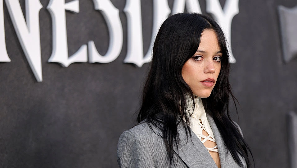 Jenna Ortega’s gothic corset suit redefines red carpet tailoring