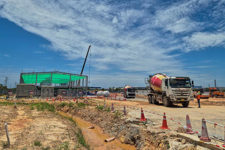 Exclusive-Samsung plans $1.5 billion chip testing plant in Vietnam ...