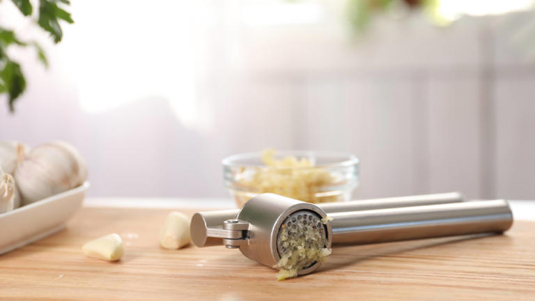 This simple garden spray repels mosquitoes and stops them breeding near ...