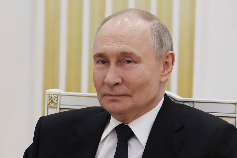 Vladimir Putin sends four lethal tigers to close ally in bizarre charm ...