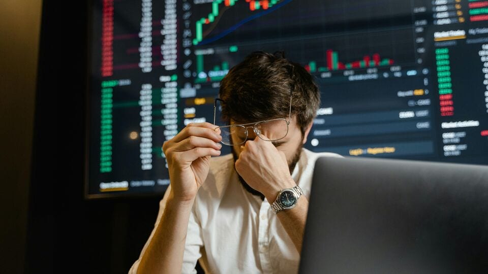 Stock market today: Sensex falls 140 points, Nifty manages to end above ...