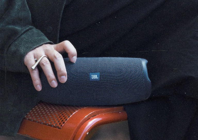 JBL、限定カラー採用「JBL Charge Essential 3 SE」。6月3日発売