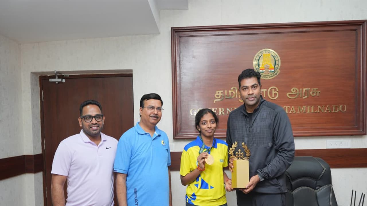 Chess GM R Vaishali gets Rs 10 lakh aid from TN govt for world events