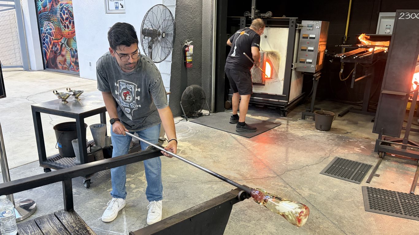 Review: Creating my wedding centerpiece at Hollywood Hot Glass