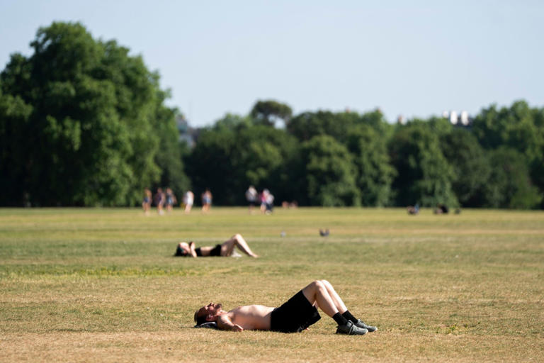 Six people die in water during heatwave with children warned against ...
