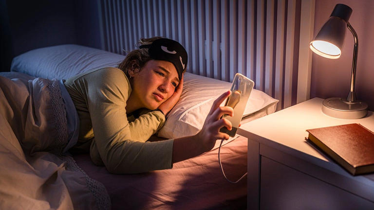 Sleep doctor reveals the brutal health downside of daylight saving time