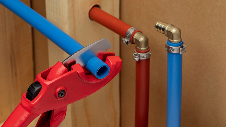 10 reasons your kitchen sink is leaking and how to fix it