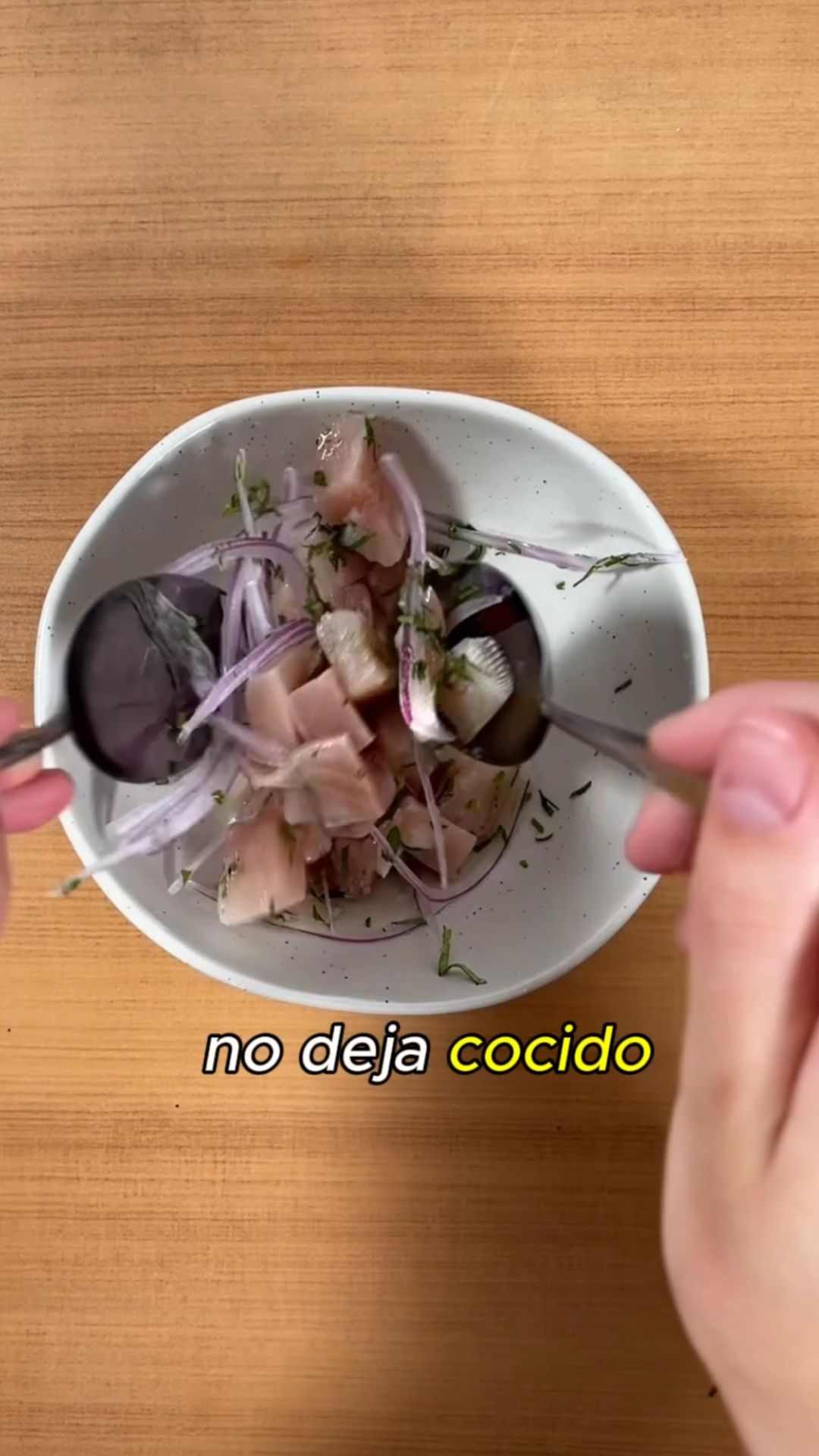 ¿El limón realmente cocina el pescado?