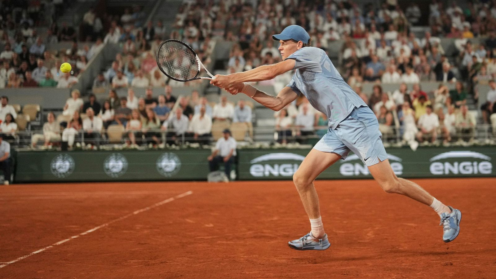Jannik Sinner and Felix Auger-Aliassime open Rolland Garros accounts