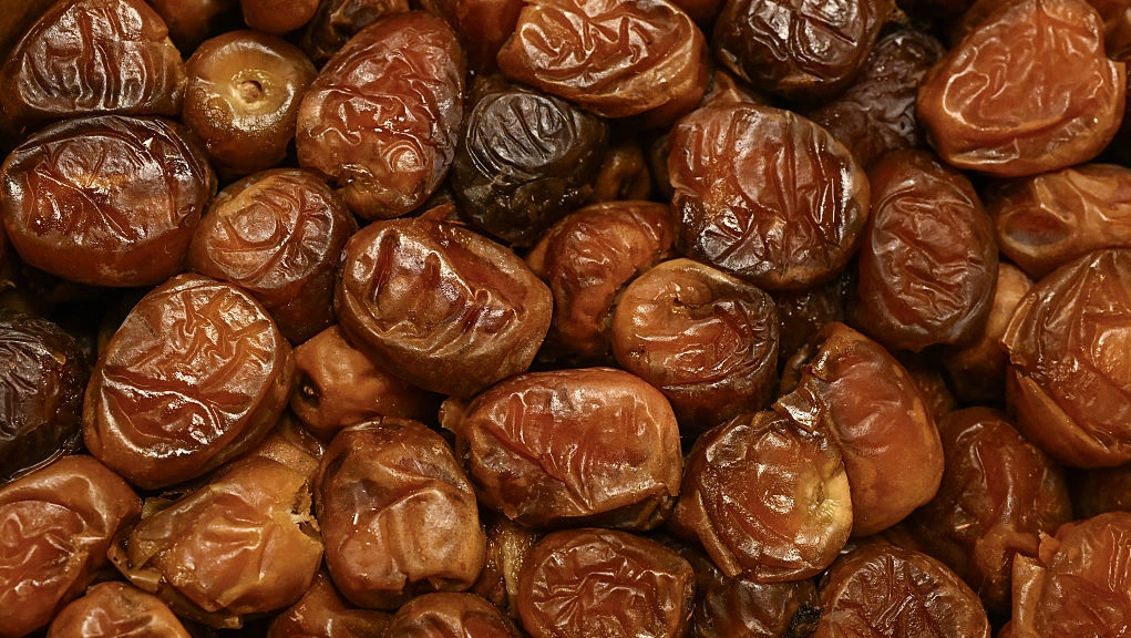 New healthy snack lists offer sweet alternatives to candy