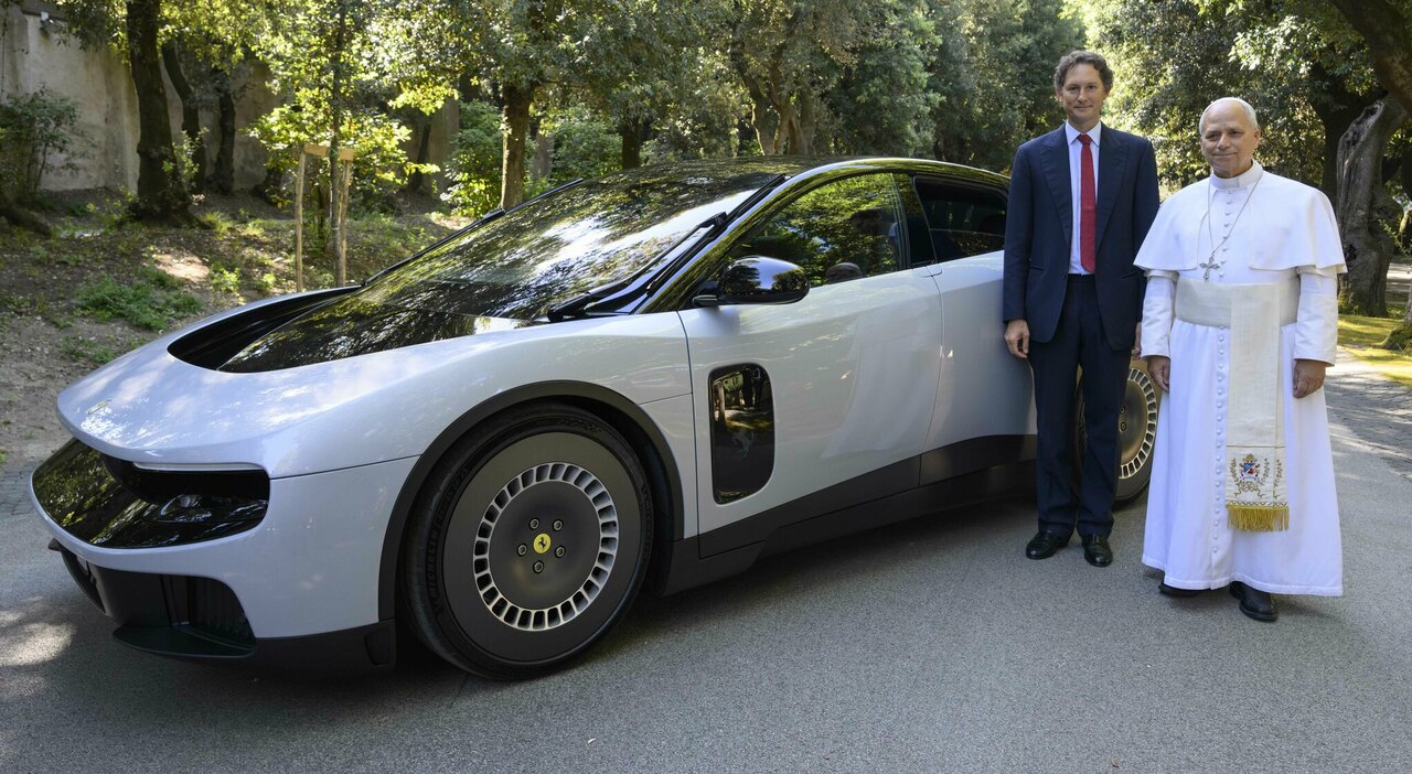 Ferrari, la nuova Luce presentata a Papa Leone XIV nella cornice ...