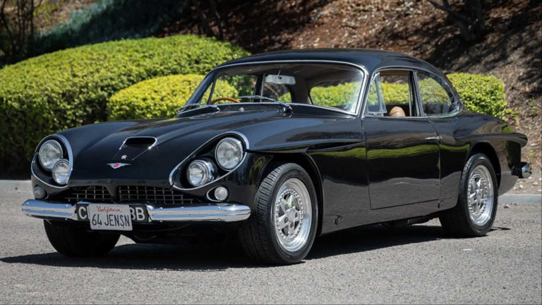 The first AWD sports car with a massive V8 everyone forgot