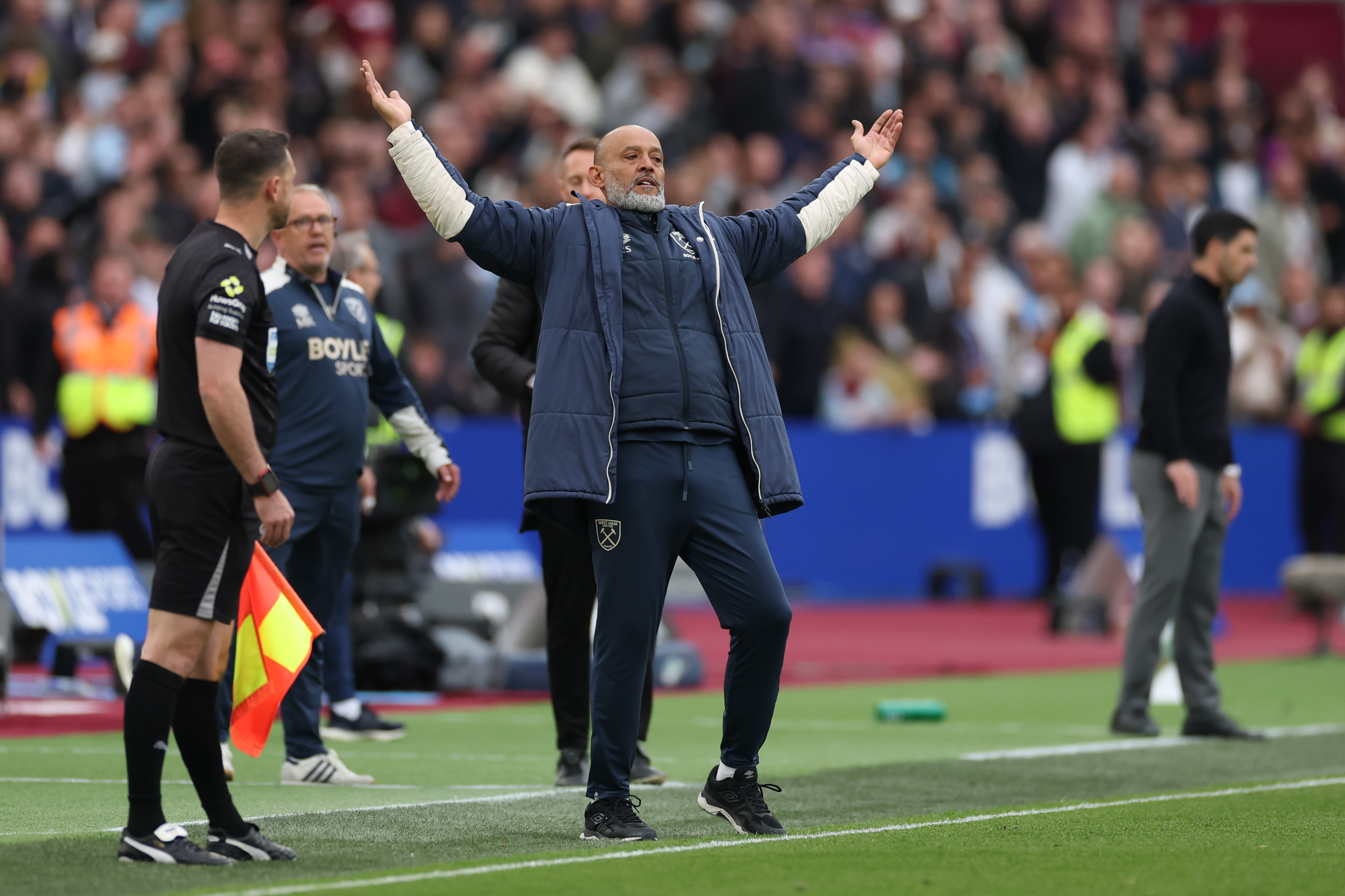 Nuno to remain West Ham manager despite Premier League relegation