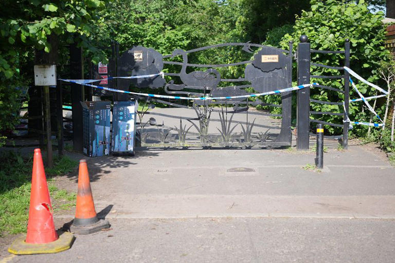 Body of boy pulled from water after 999 crews rush to Cheshire lake