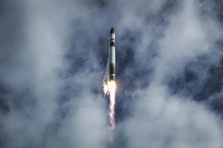 This space stocks boom has echoes of the EV bubble. Red flags as Rocket ...