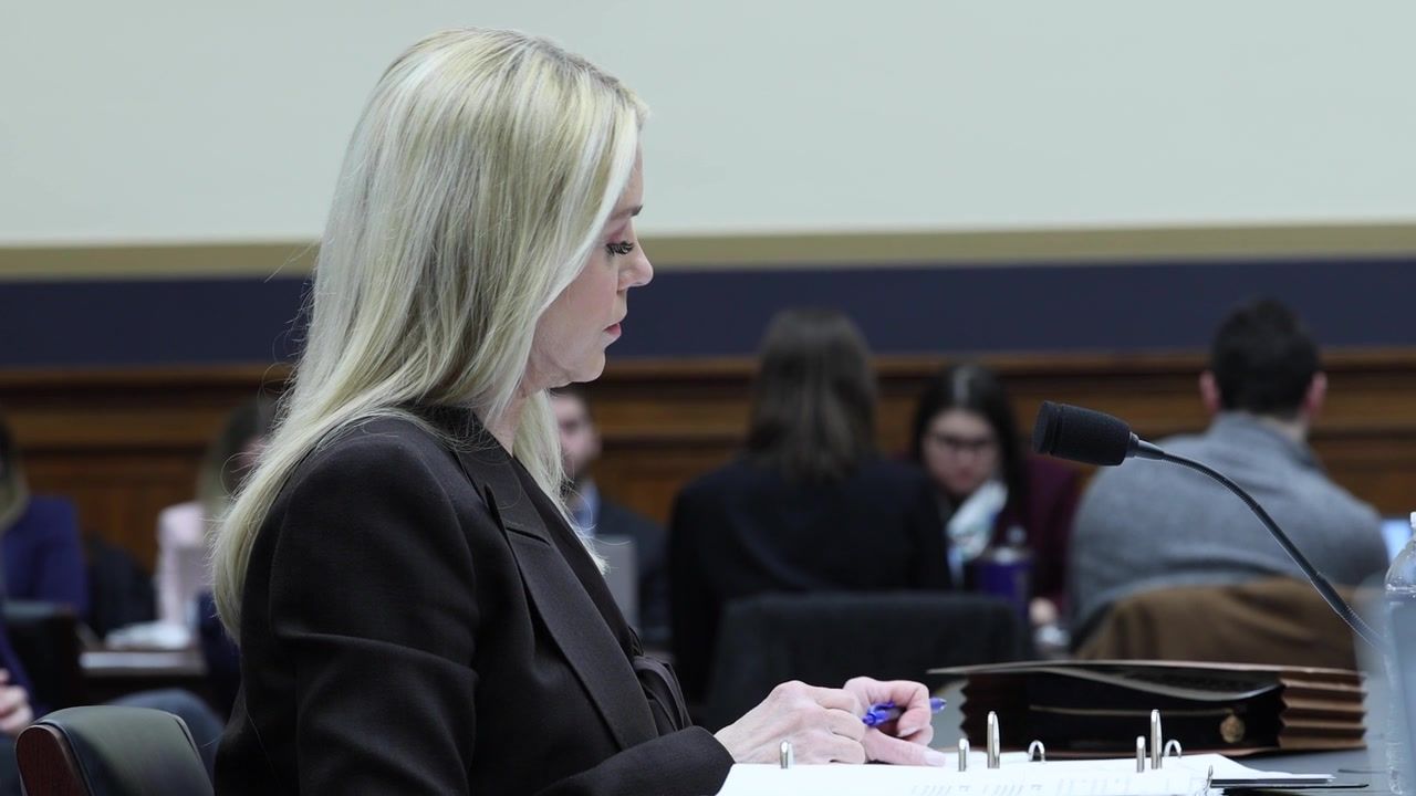 Pam Bondi treated for thyroid cancer following diagnosis just after ...