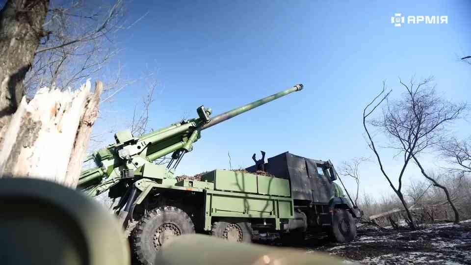 Watch how Ukraine’s French Caesar artillery is hunting Russia’s best guns
