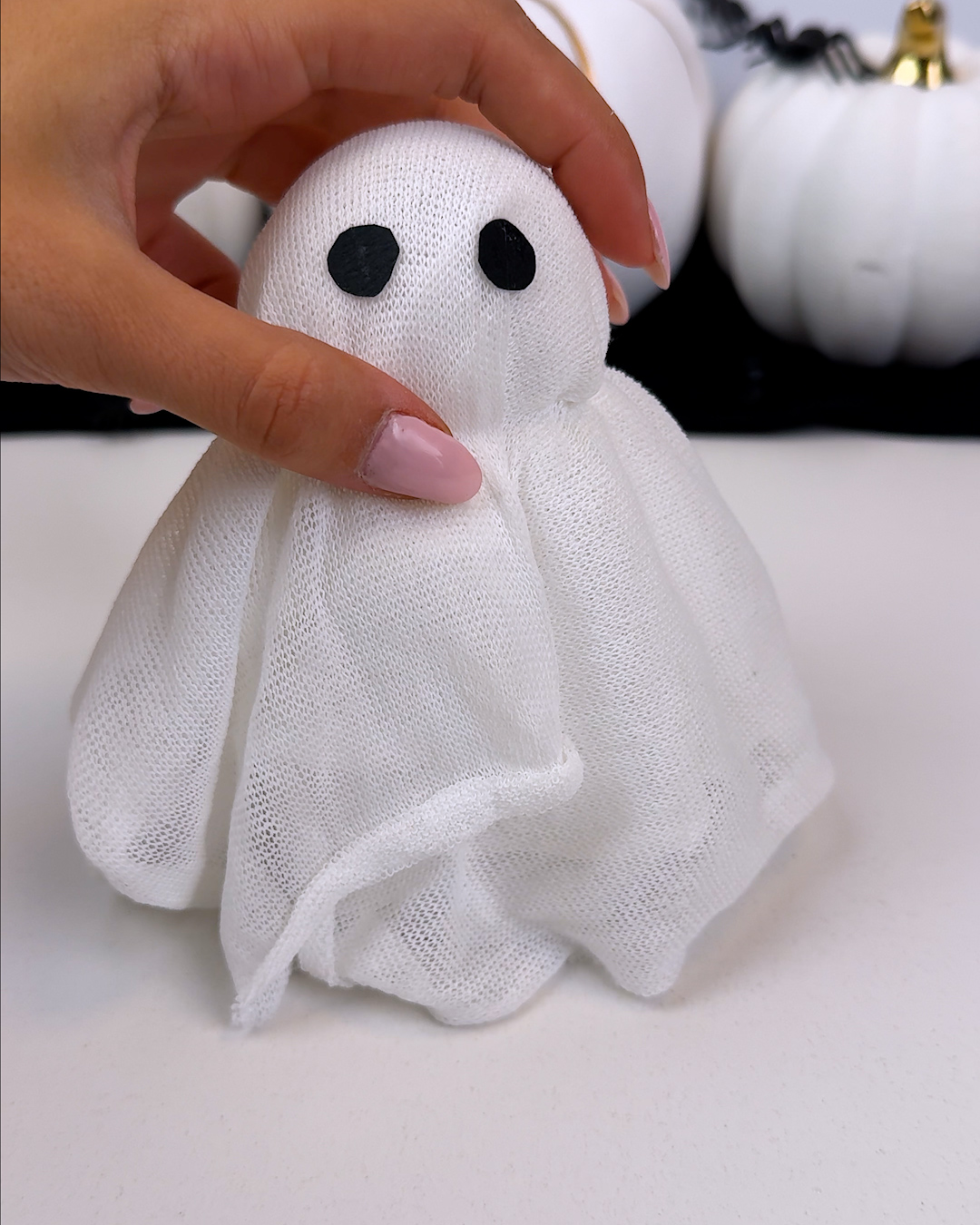Spooky seasonal ghost decor idea👻💡