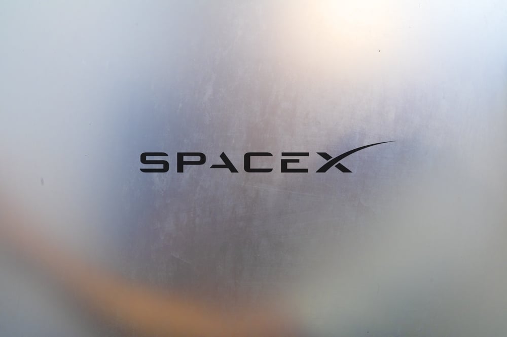 Elon Musk's SpaceX just landed a massive $2 billion Space Force deal to ...