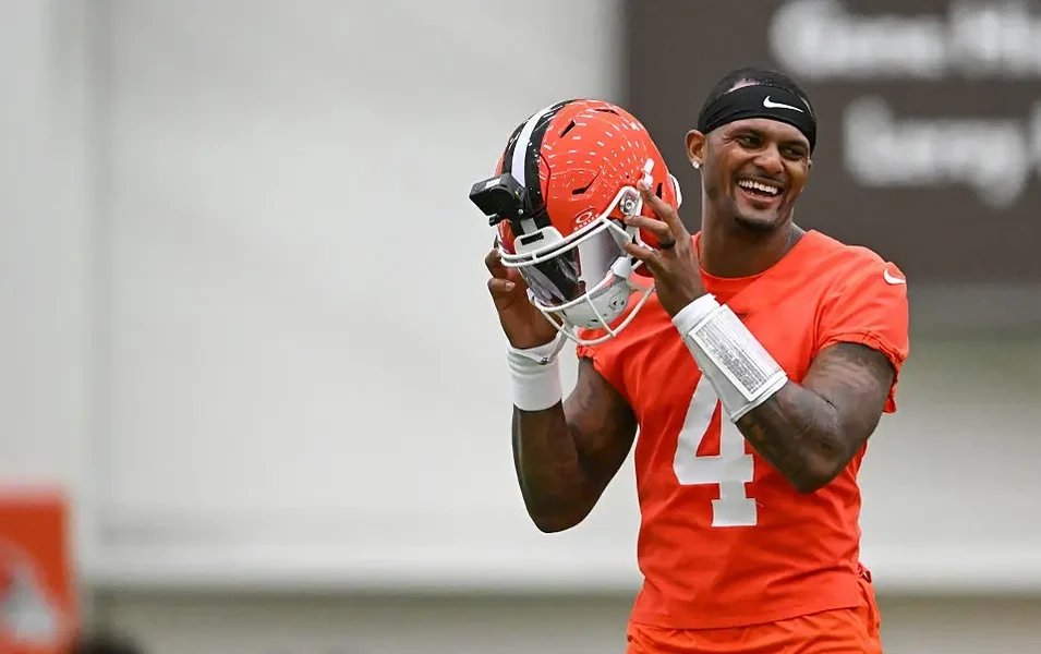 Watson emerges as frontrunner in Browns QB competition