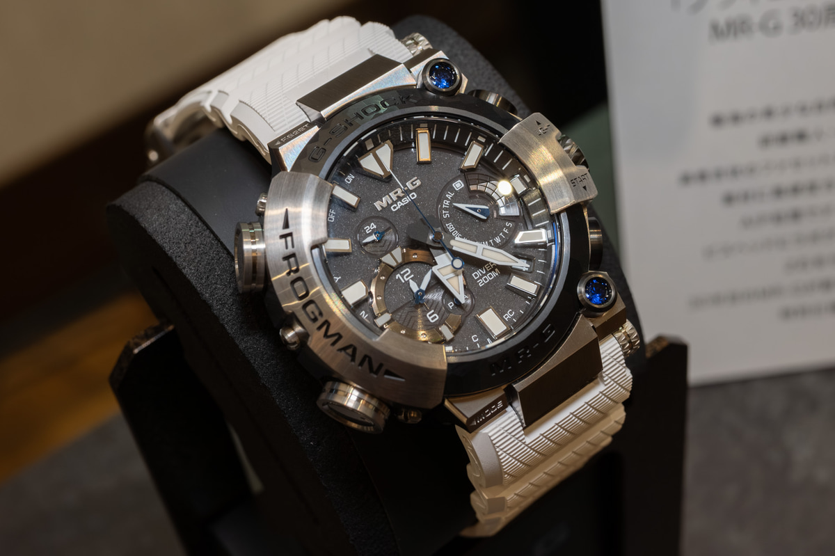 G-SHOCK MR-G、“極海の氷柱”がテーマの30周年モデル 121万円