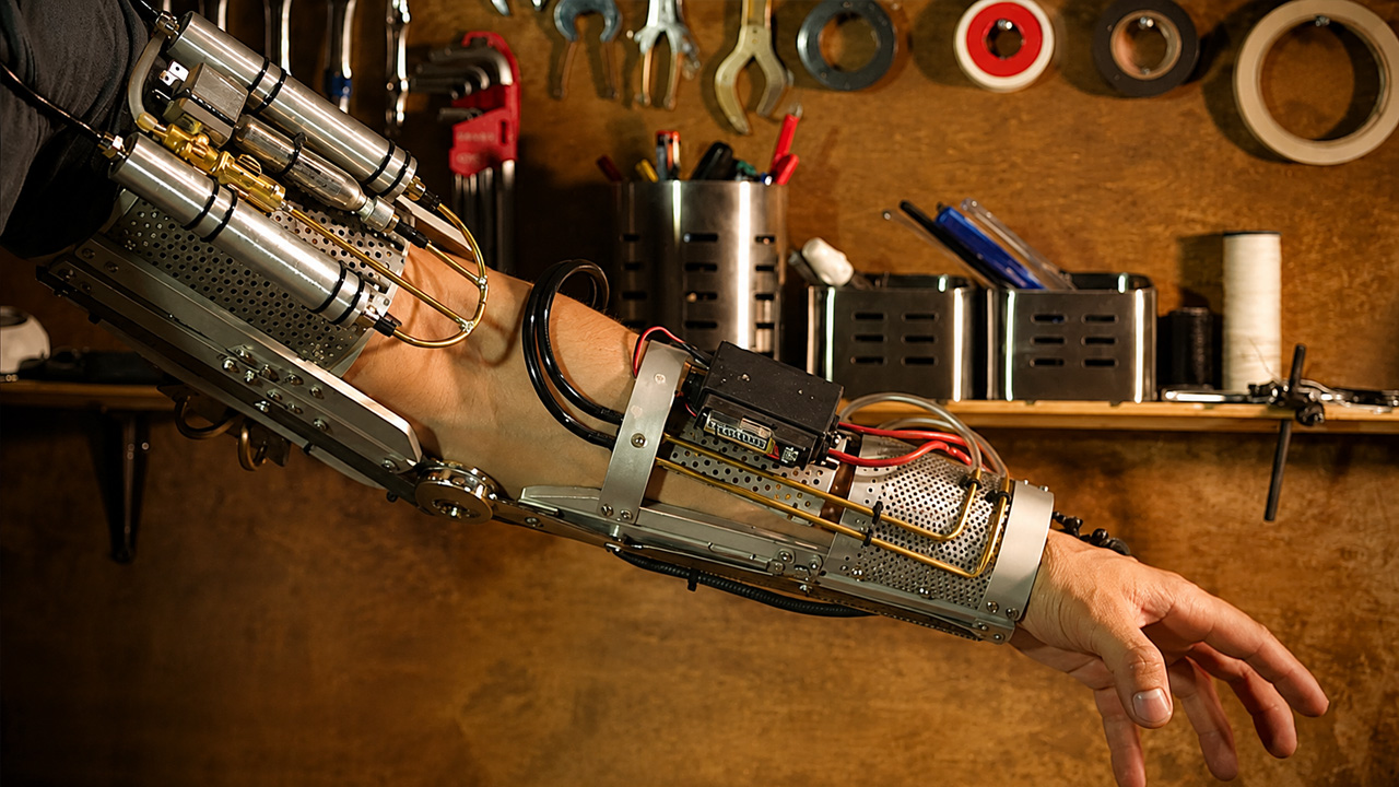 DIY Iron Man repulsor exosuit powered by HHO combustion chamber