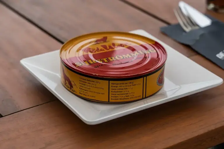 9 strange food traditions around the world that still surprise travelers