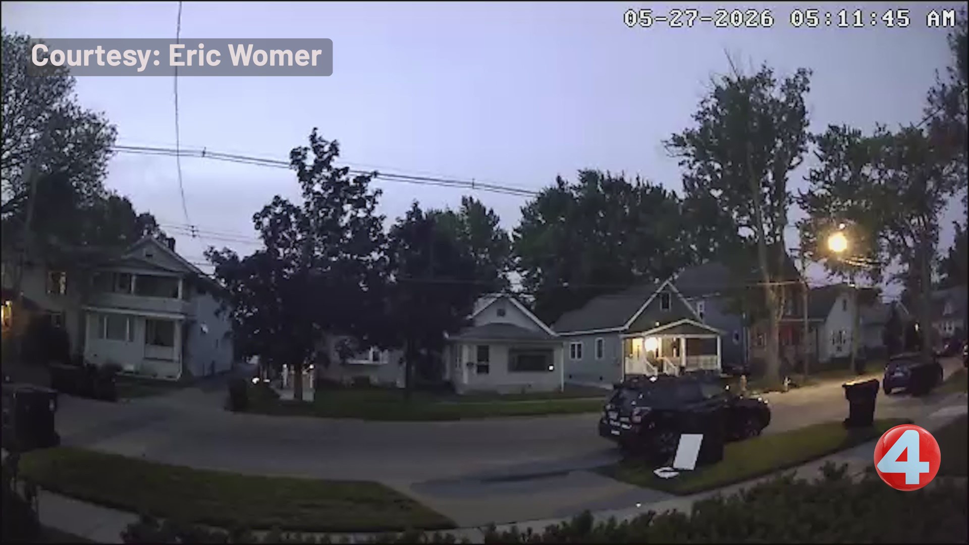 Viewer videos of fireball in the sky