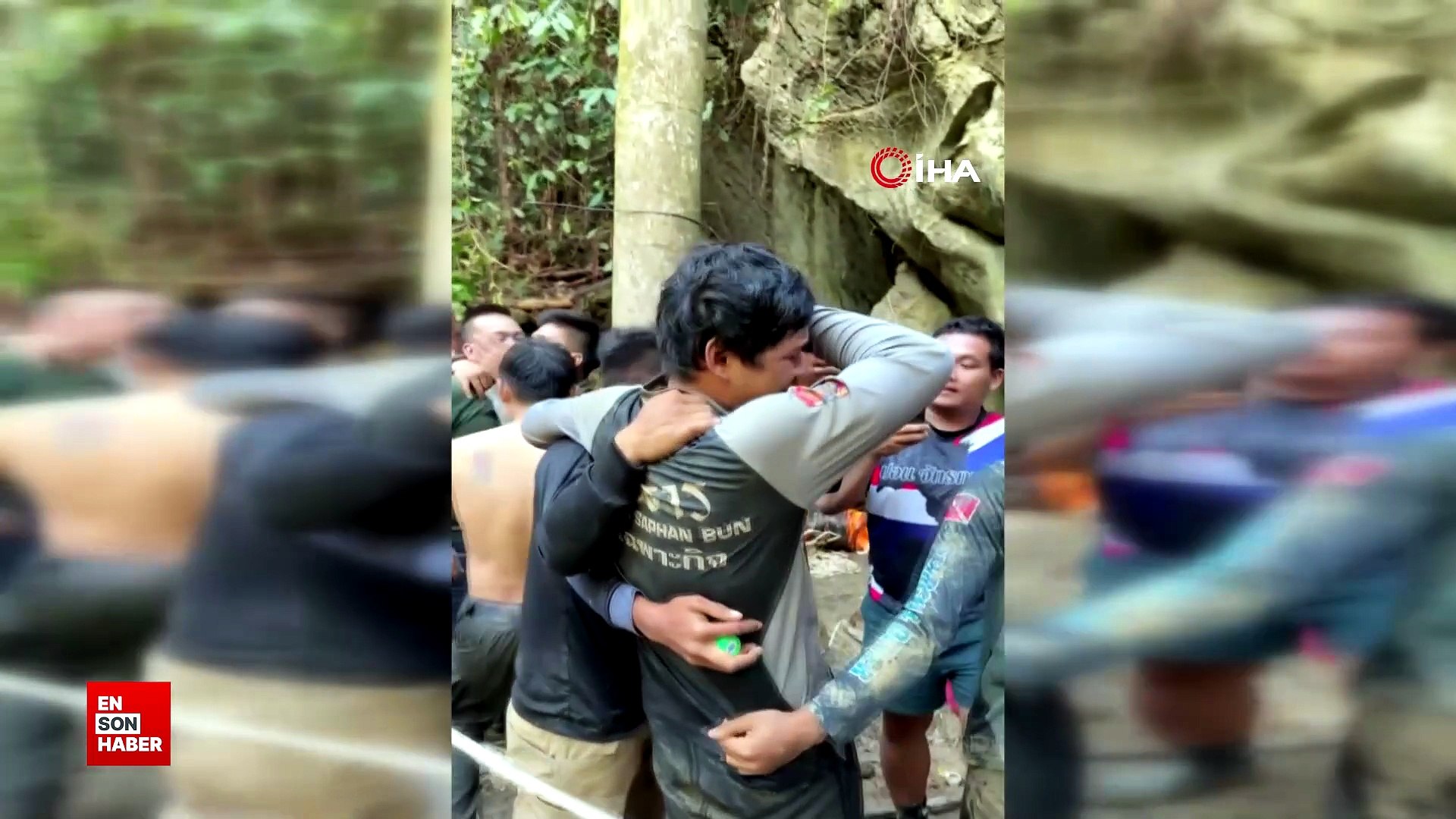 Laos'ta mağarada mahsur kalan define avcılarından 5'i sağ olarak kurtarıldı