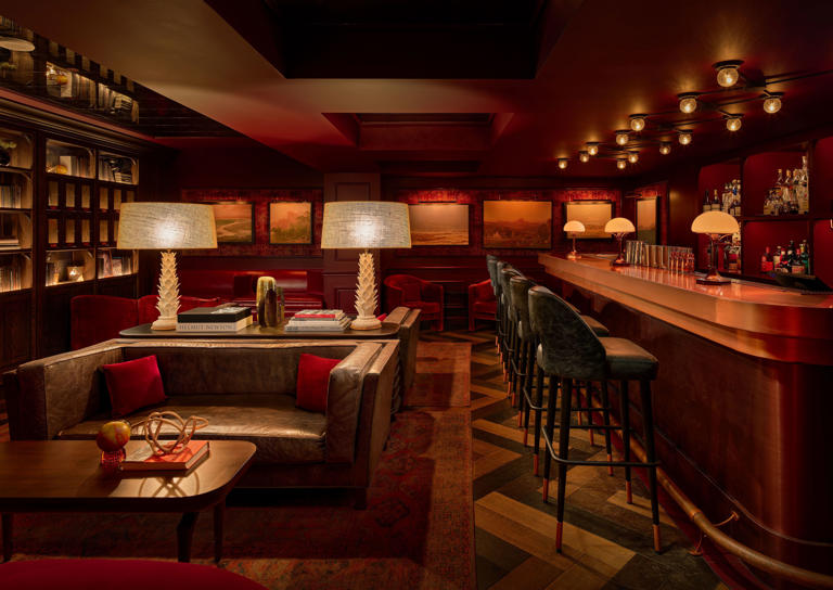 Where to stay in Seattle if you like to eat