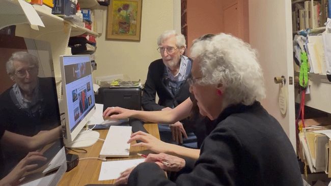 Watch out Uber Eats: Grandparents get delivery app tutorial