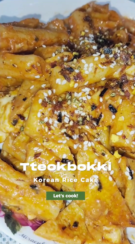 Korean street food favorite: Sweet and spicy tteokbokki