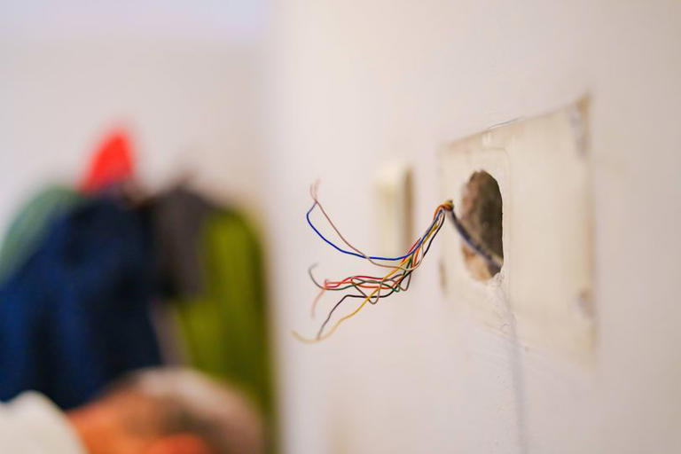 One in seven homeowners ignoring 'life-threatening' electrical safety ...