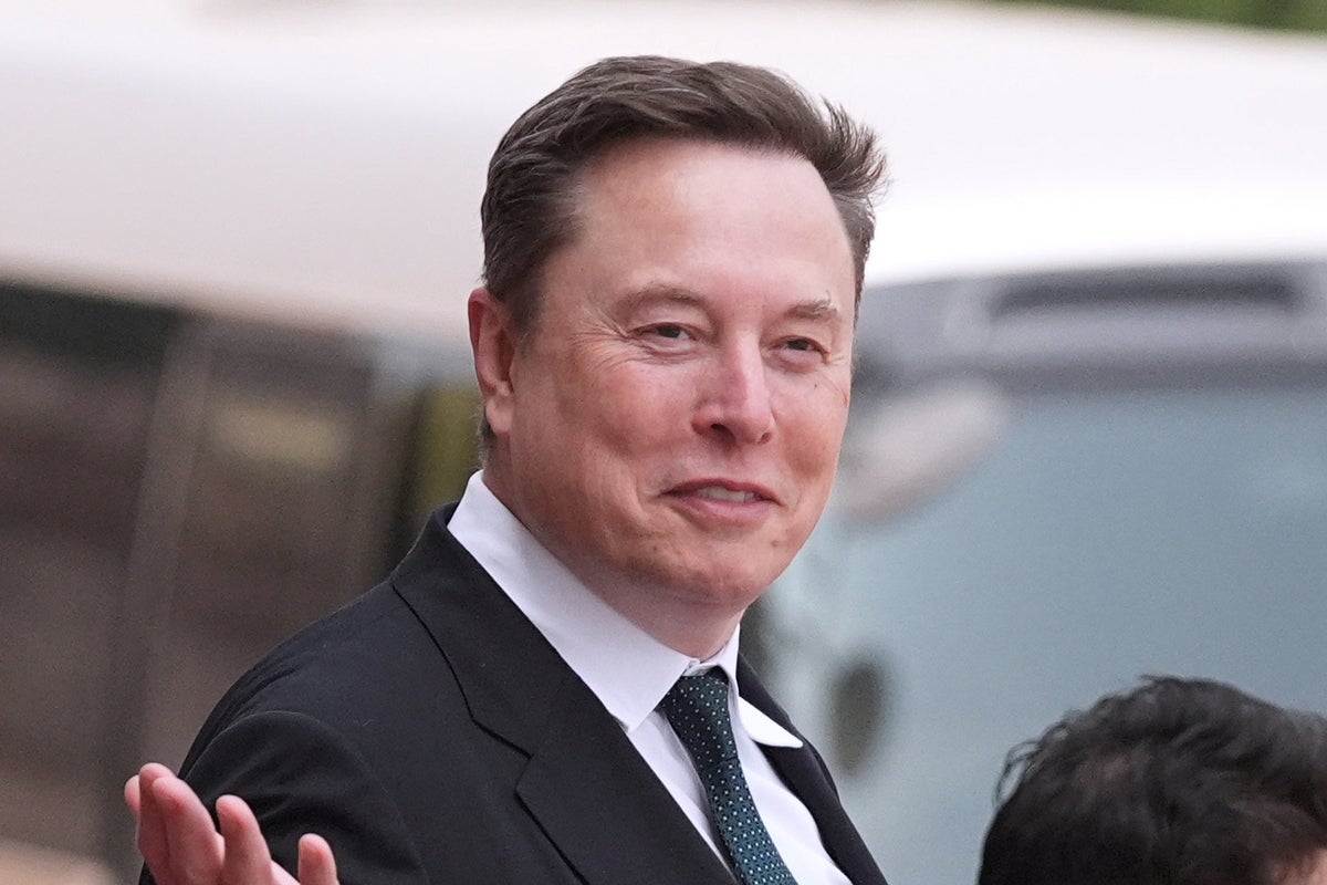 Average CEO pay rises as America’s wealth divide continues