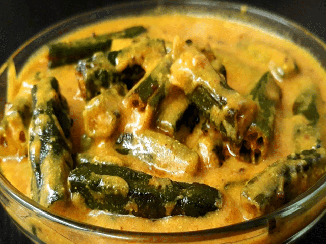 Lunch recipe: Bored of eating pakora kadhi? Make zesty 'bhindi kadhi ...