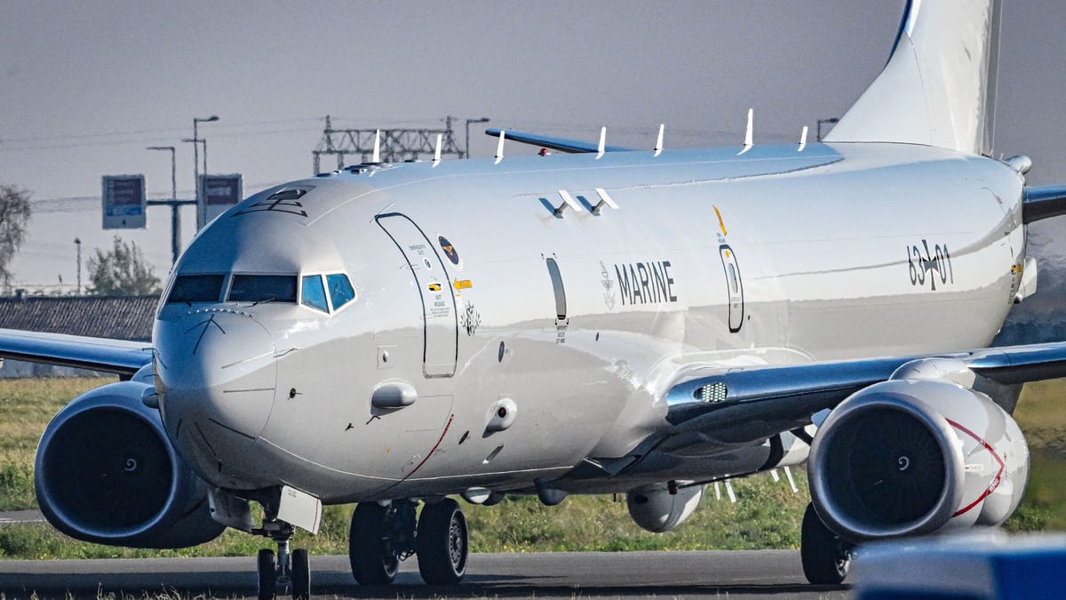 Kampfjets, Panzer, Flugshows: Marine öffnet ihren Flugplatz