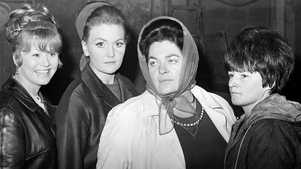 Event pays tribute to Headscarf Revolutionaries