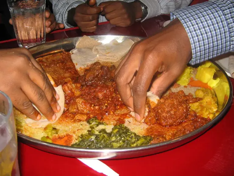 9 strange food traditions around the world that still surprise travelers