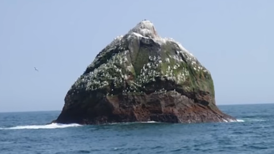 4 nations are fighting over a 25-metre rock - then the seabed became ...