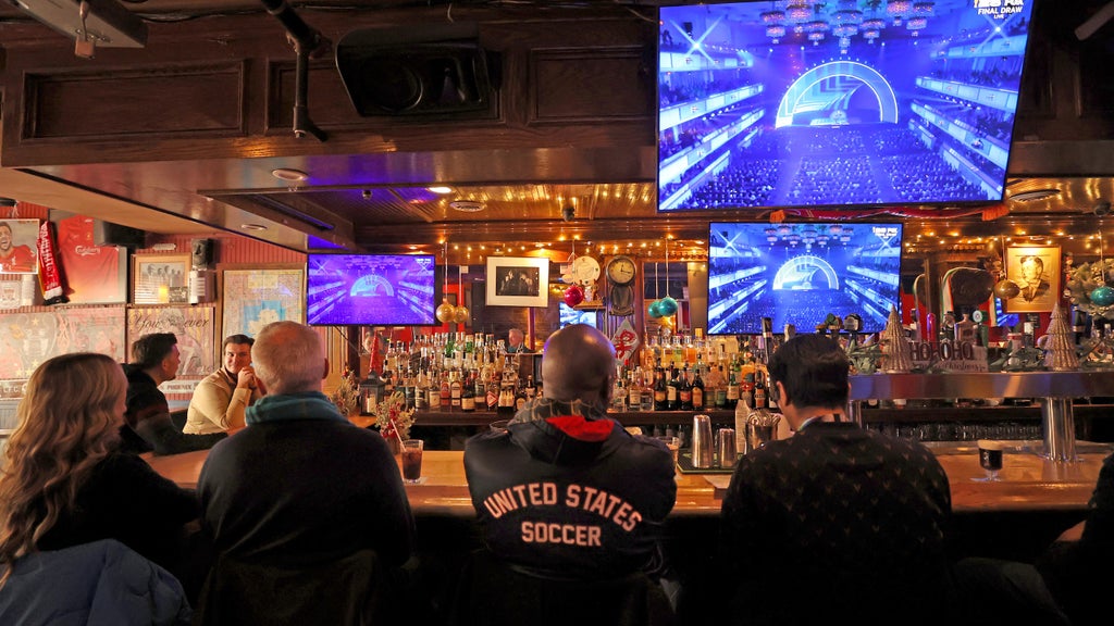 Boston bars open until 3 a.m.? World Cup proposal could push back last ...