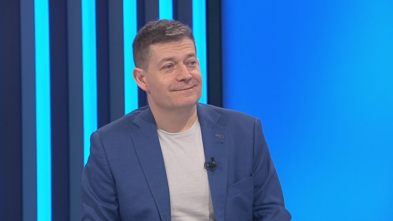 Nalitý poslanec? Když ho natočíte, bude mít ostudu. Nacher nechce dělat ...