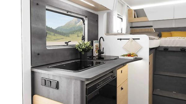 Attraktiver Grundpreis: Ahorn Camp T690 auf Renault Master - gute Basis ...