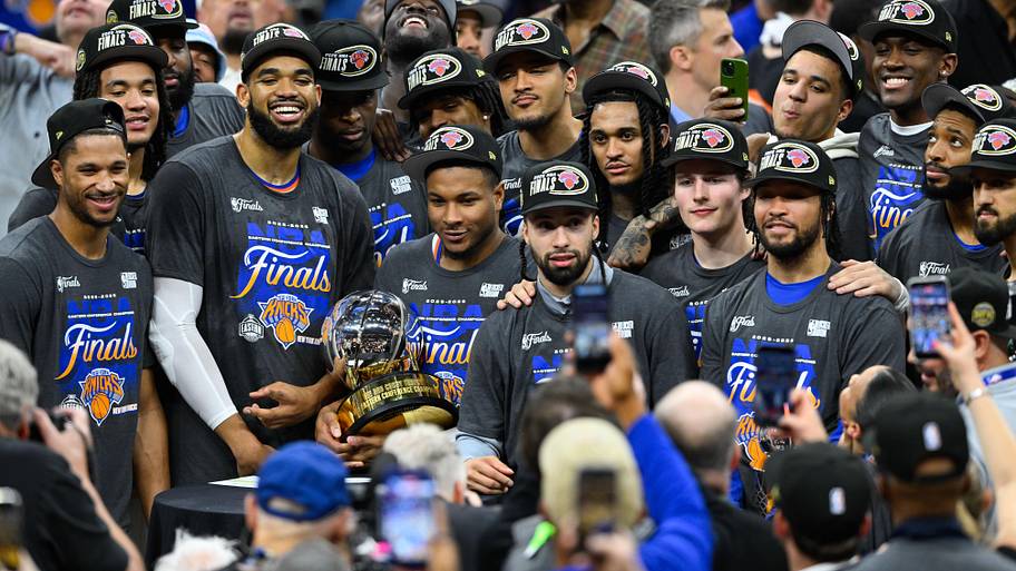 Knicks Eastern Conference finals victory celebrated with Topps NOW card