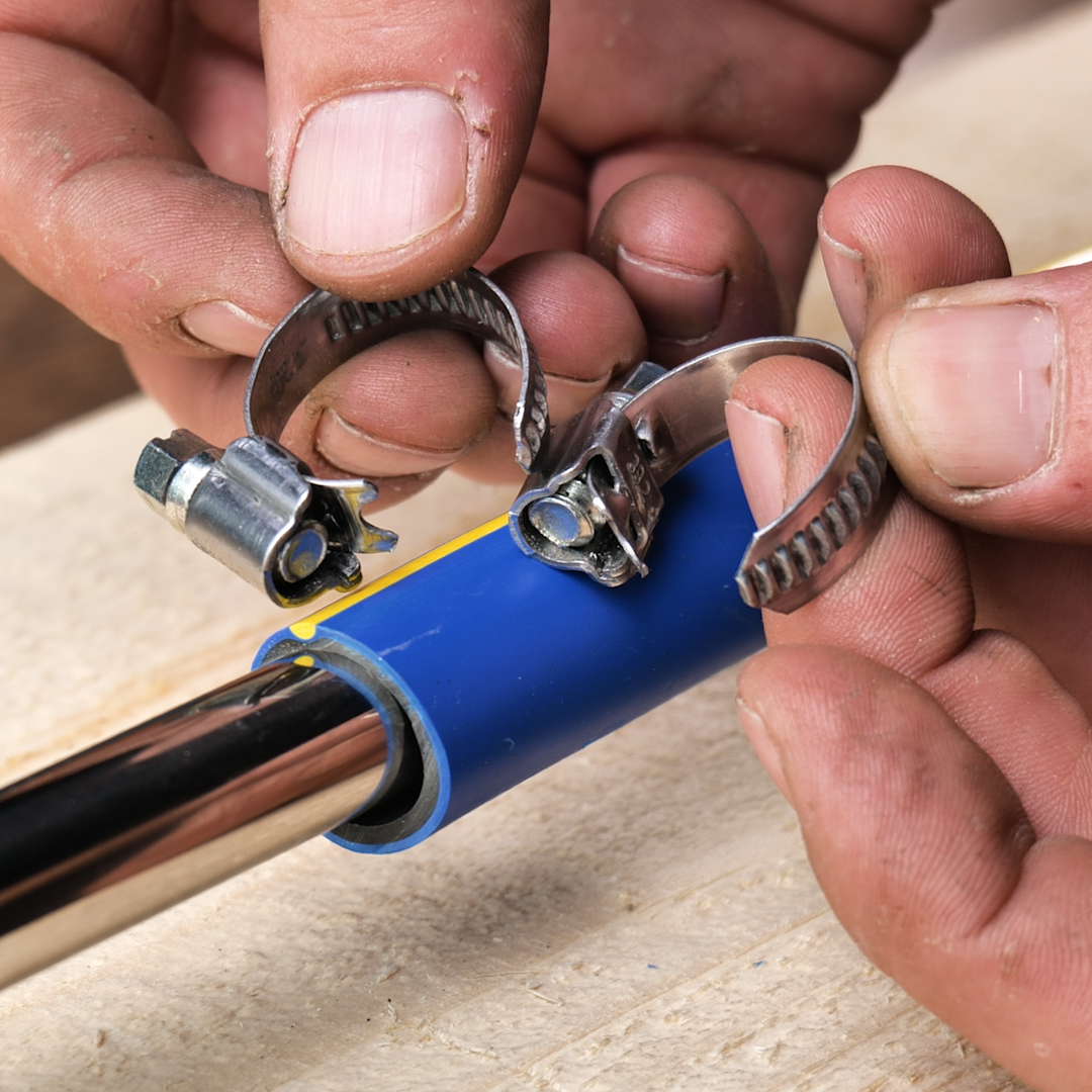 Réparation rapide et facile de tuyau avec un petit collier de serrage