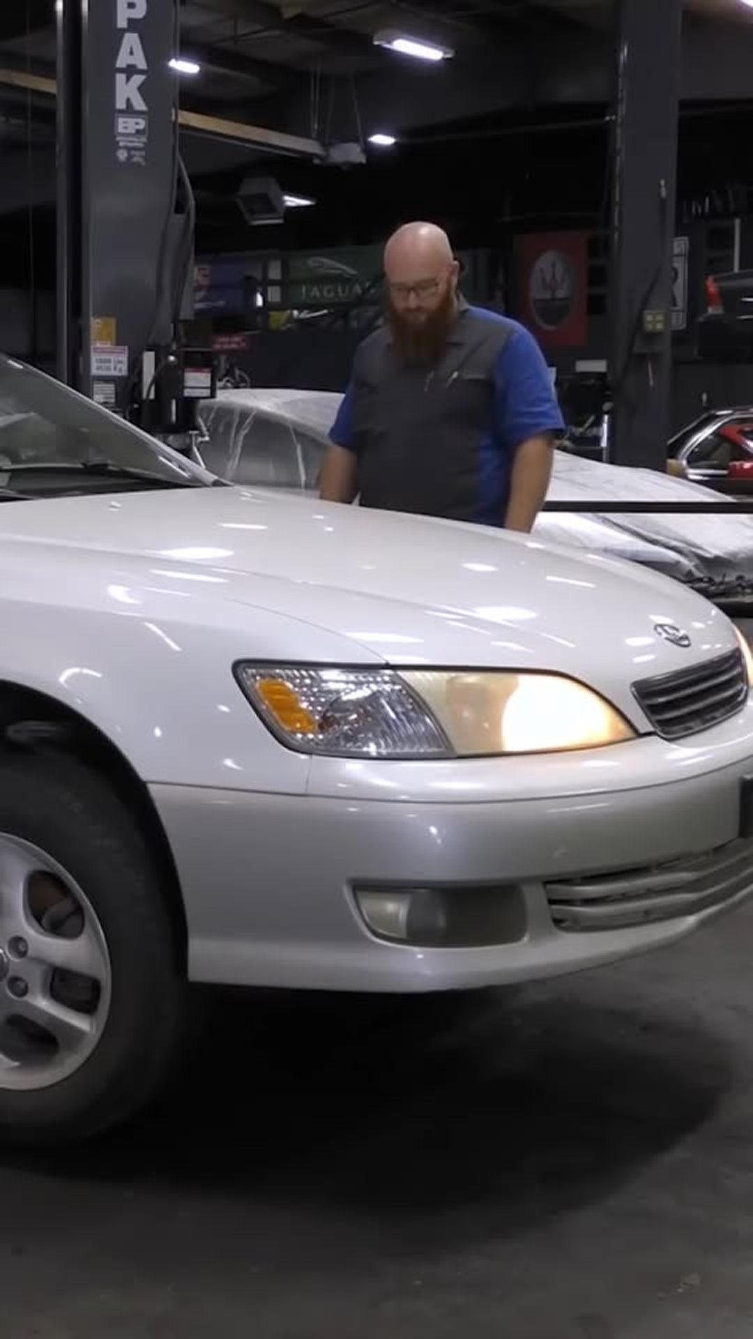 Inside Mrs. Wizard’s Lexus ES300 story